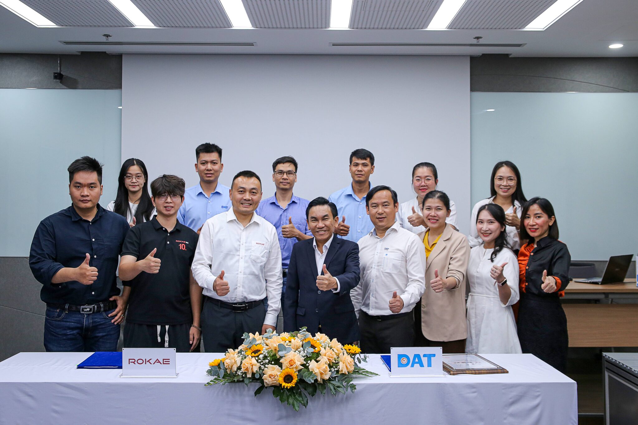 DAT GROUP VÀ ROKAE ROBOTICS KÝ KẾT HỢP TÁC CHIẾN LƯỢC - DAT Group Joint ...